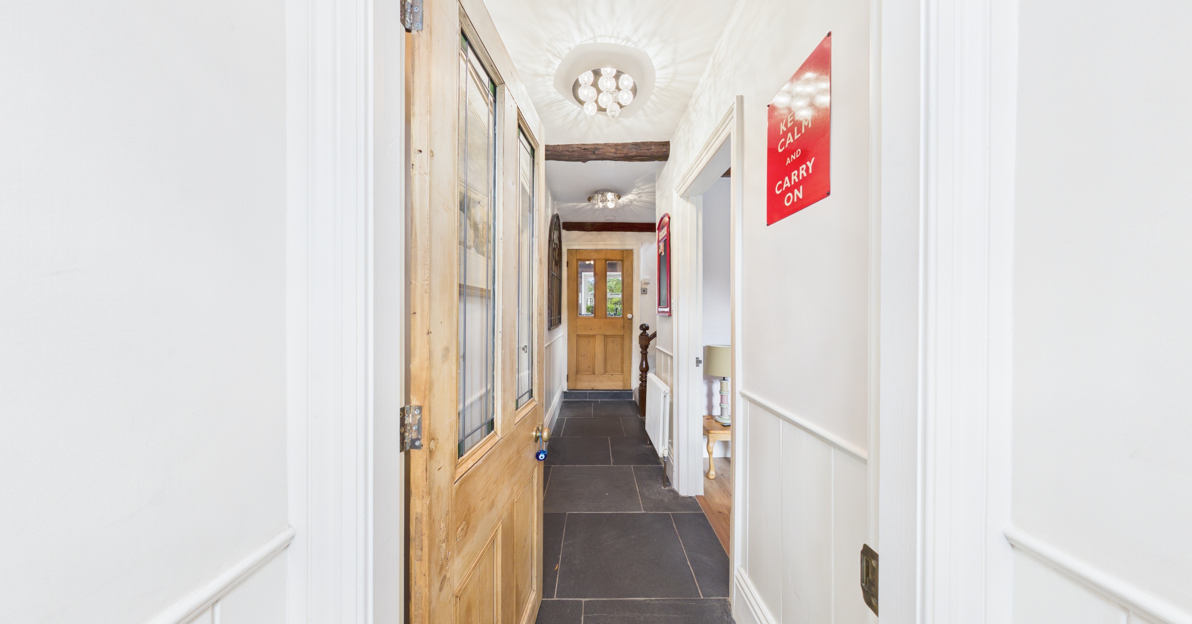 8 HUNGATE