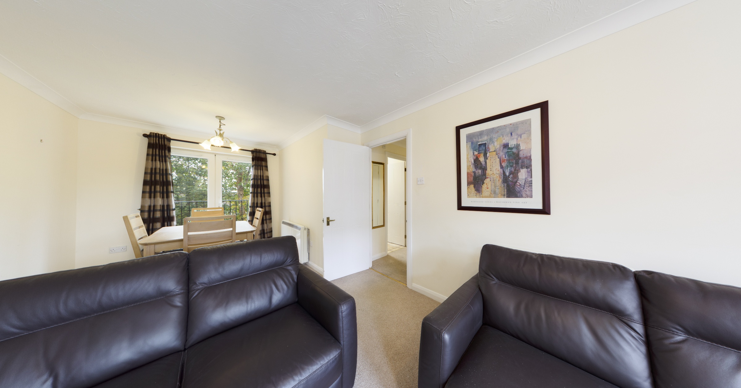 76 Regent Court