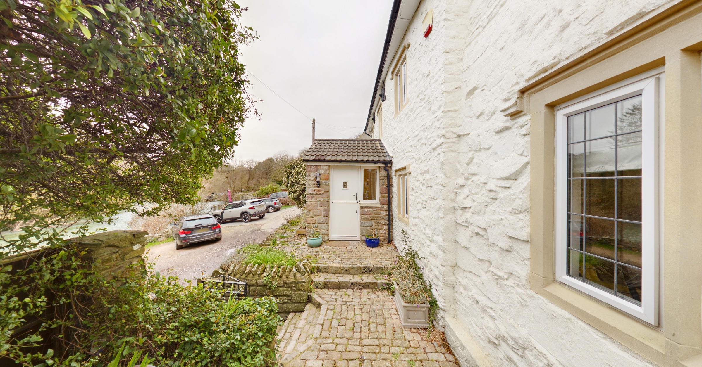 Lyndhurst Cottage, Ferry Steps, Hanham.