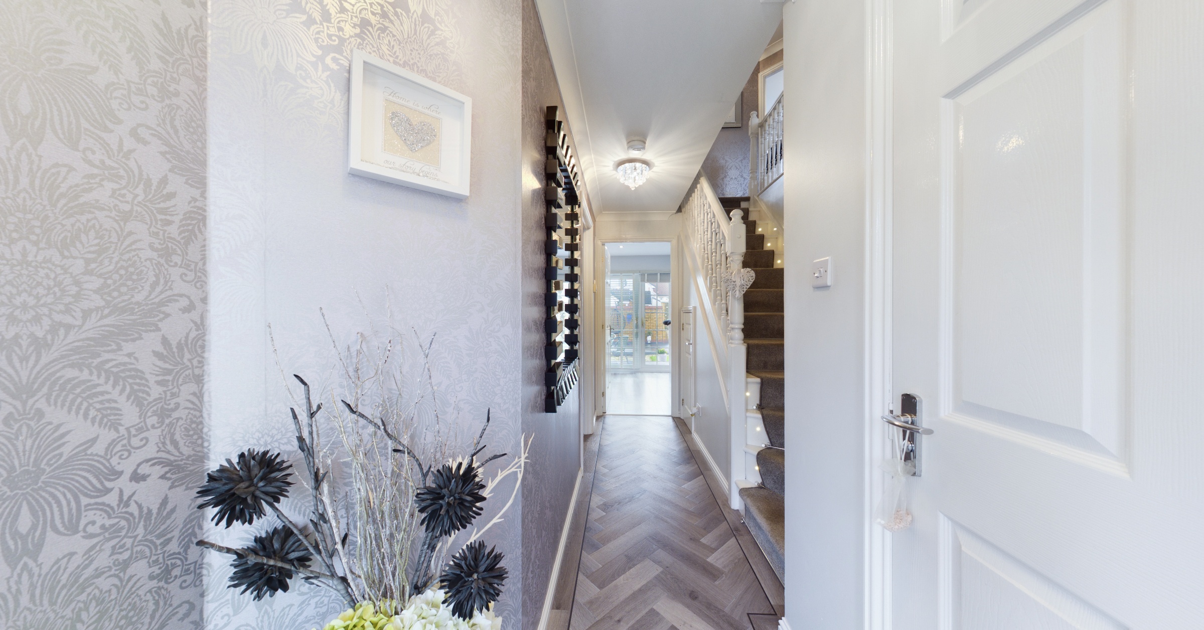 10 Midton Crescent, G69 0LX