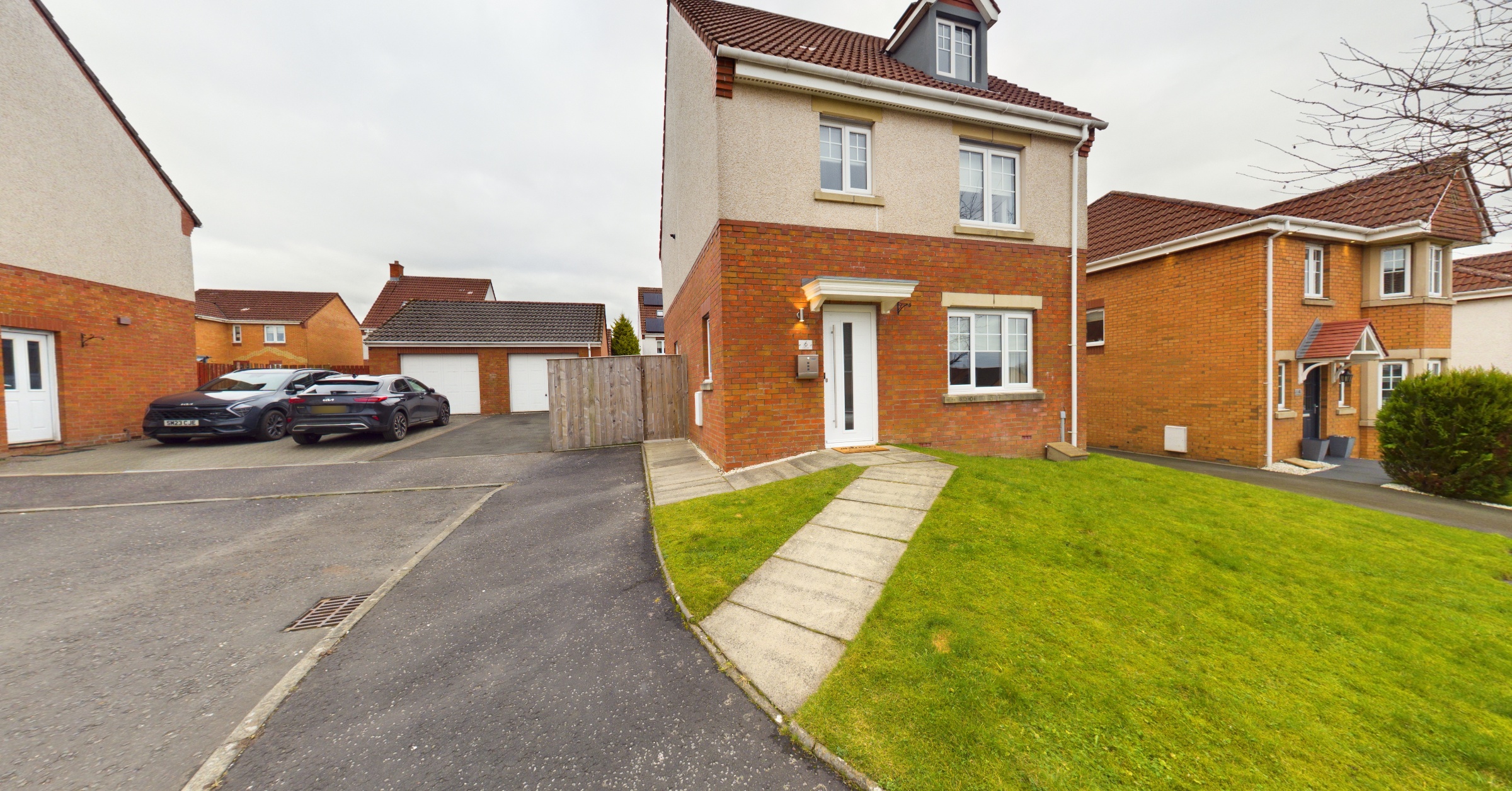 6 Westonbirt Grove, ML5 2TJ