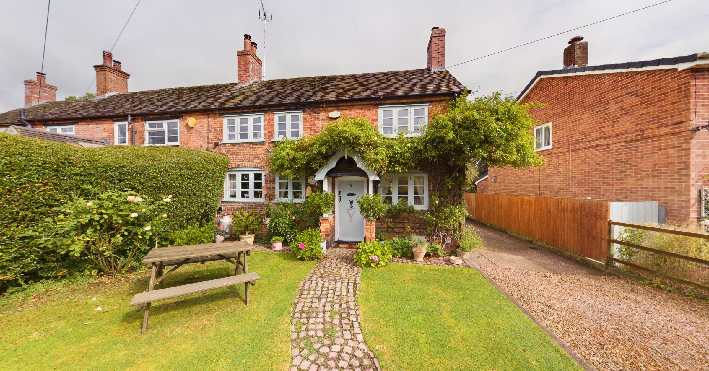 Woodbine Cottage 3 Malthouse Row