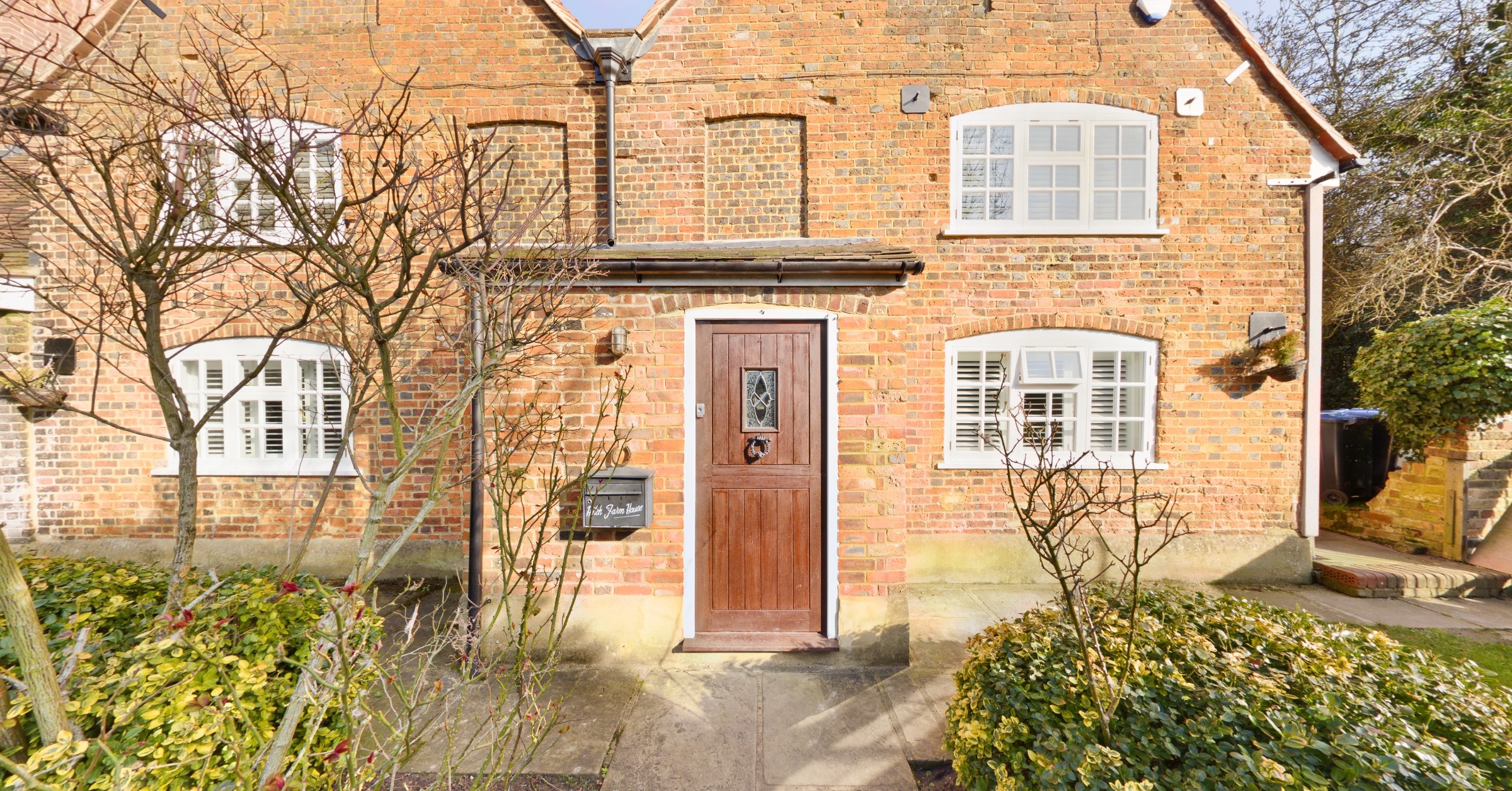 Hatch Farm House, Addlestone