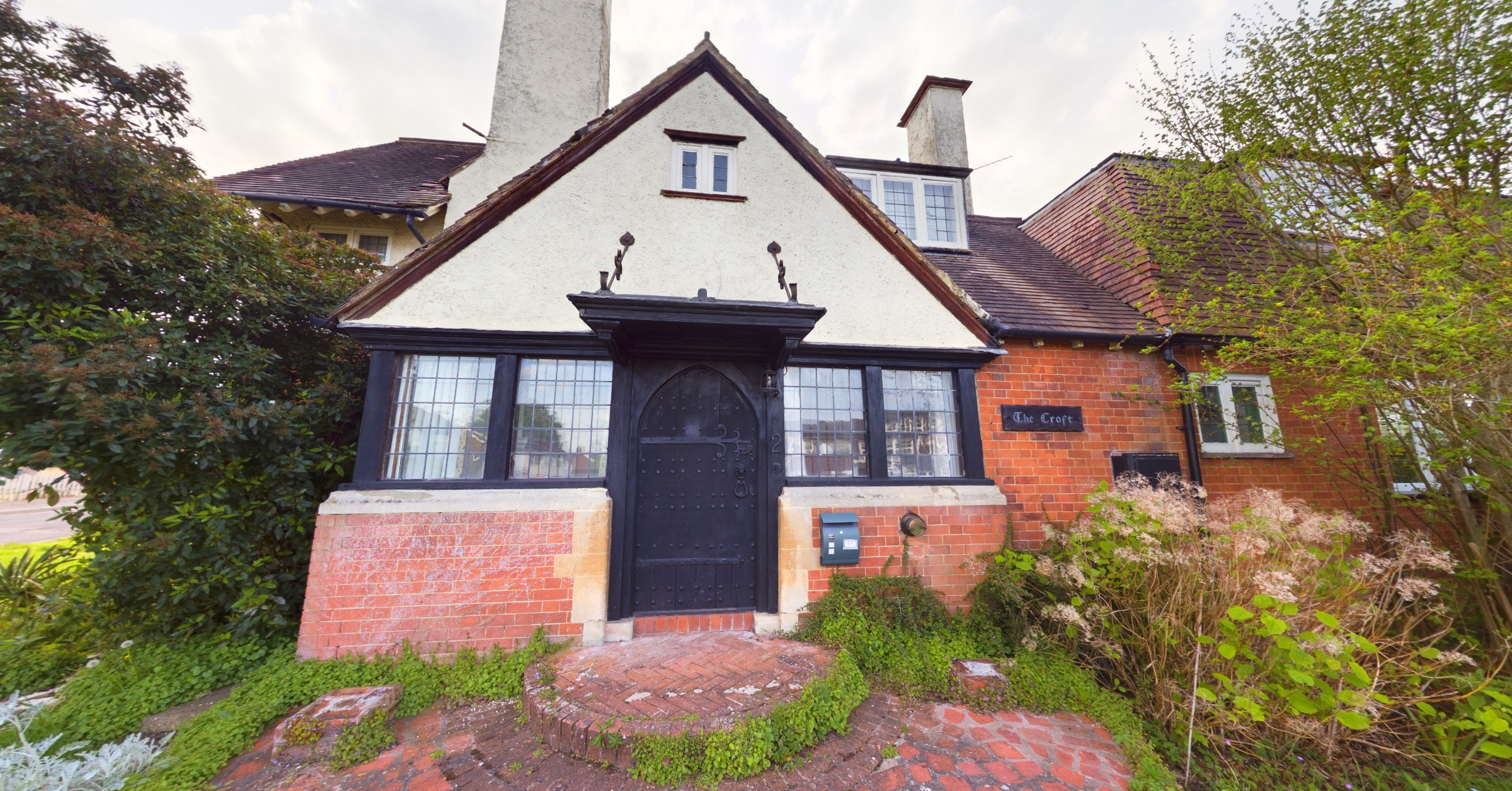 High Tree Close, Addlestone