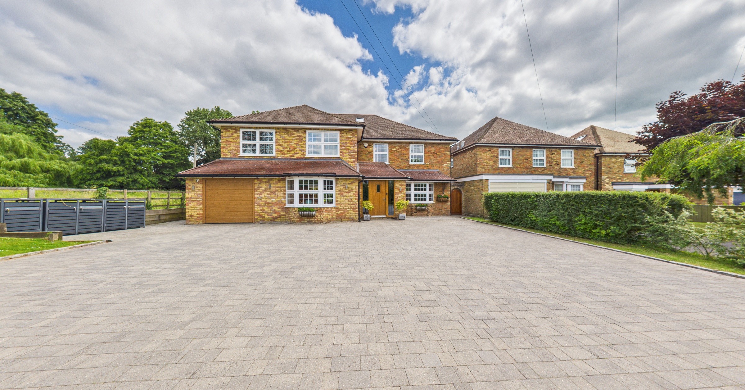 1 Graham Cottages, Lacey Green