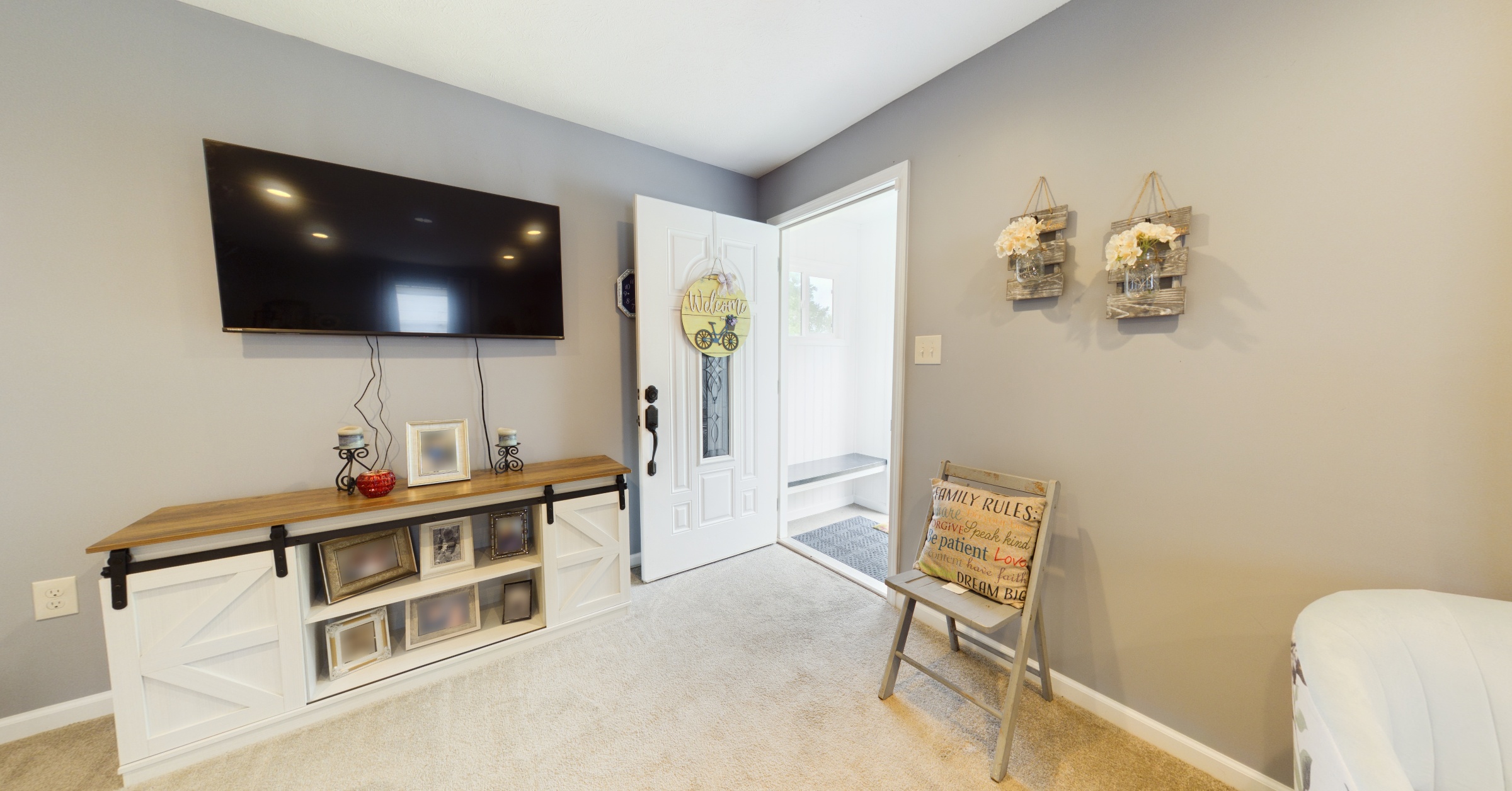 2353 E 10th St, Anderson, IN 46012- Erica Combs