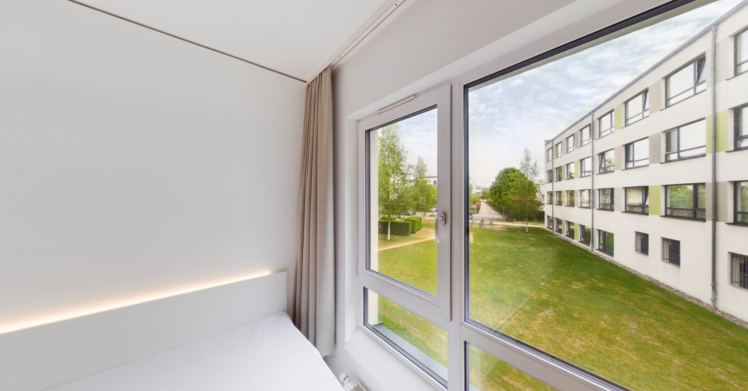 FRA 1.01.47 Bigger Bude