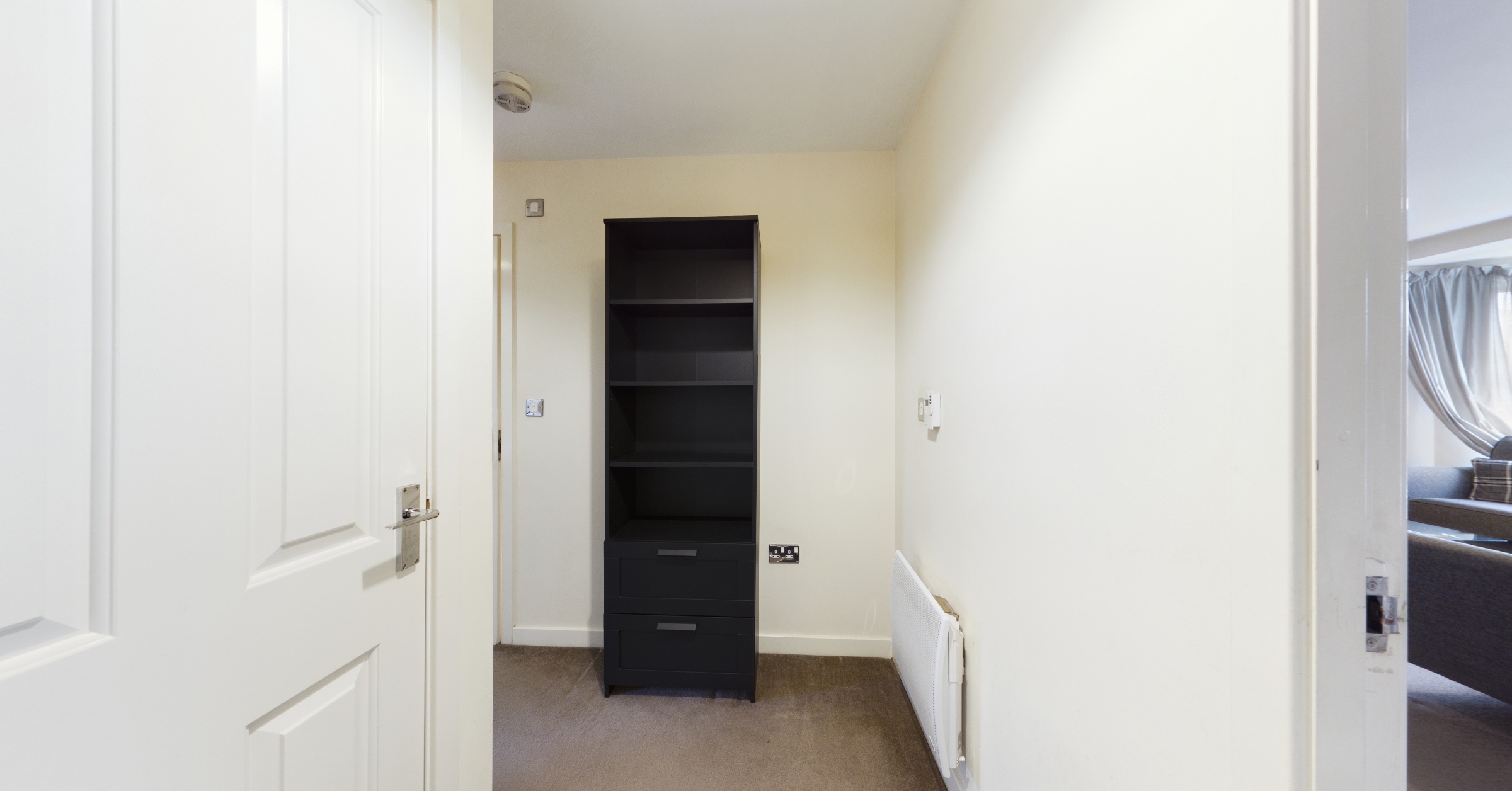 24, Monkspath Hall Road Solihull, B91 3DN