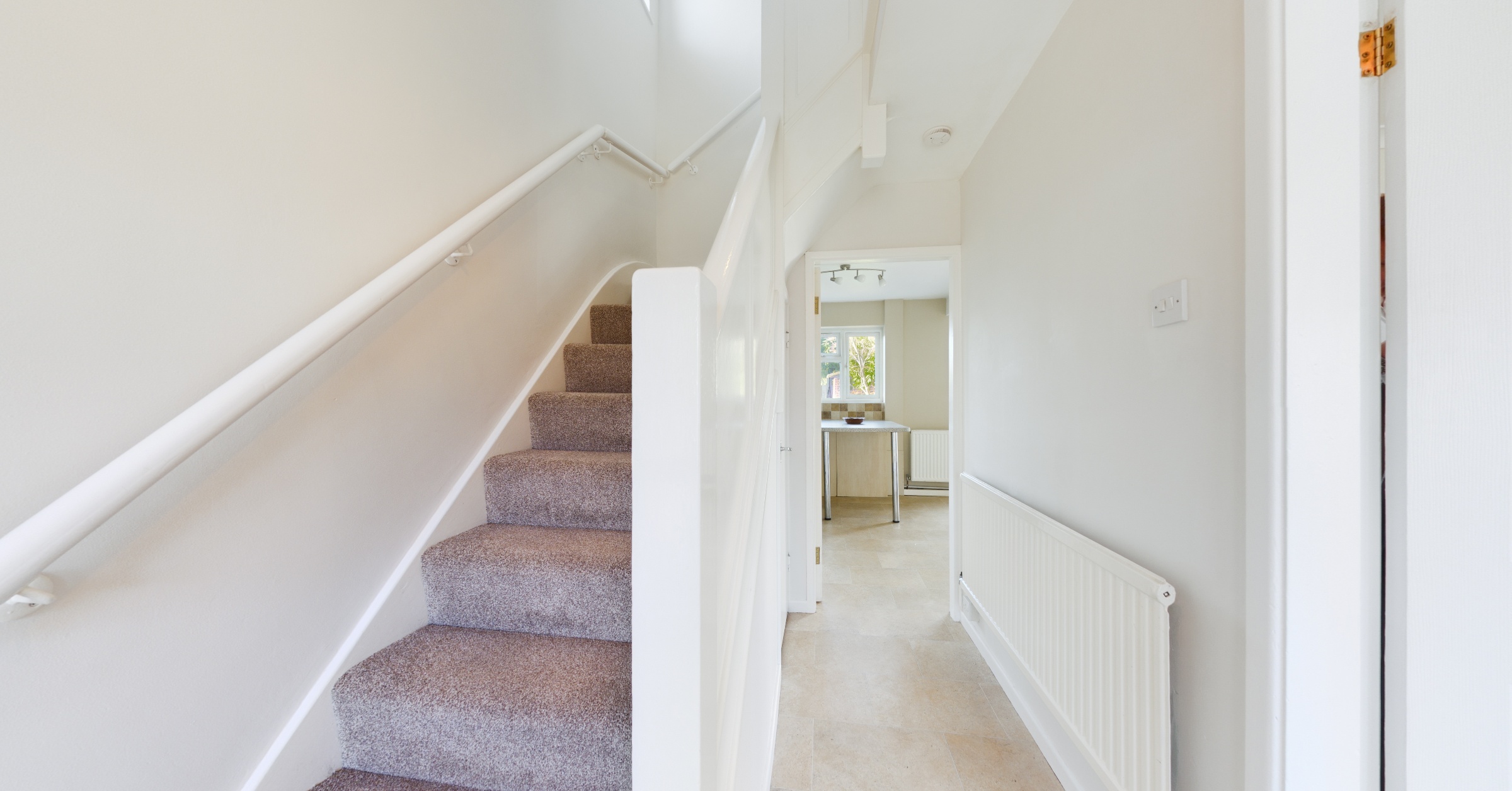 25 Hampton Close New