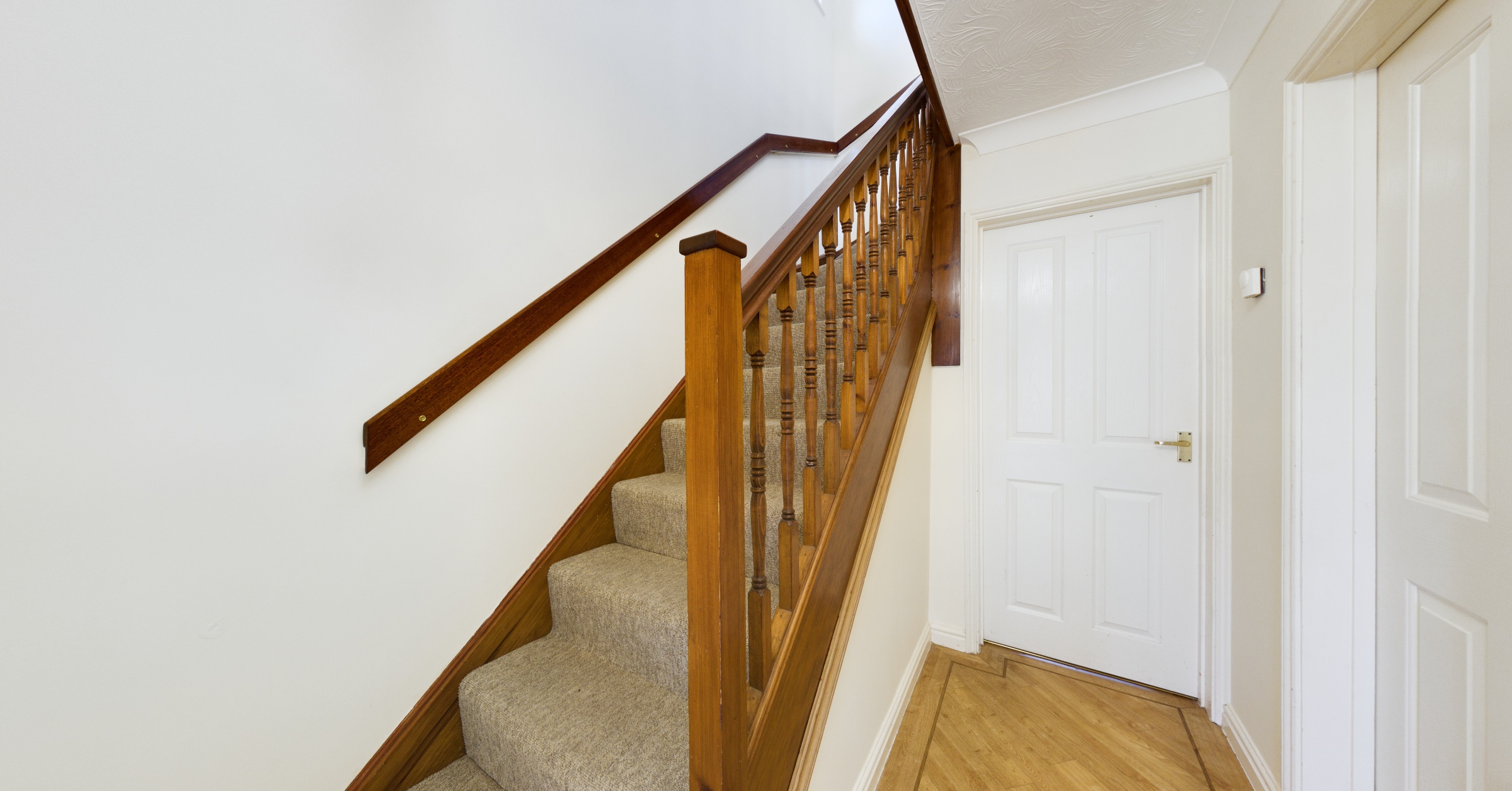 29 Woodside Way